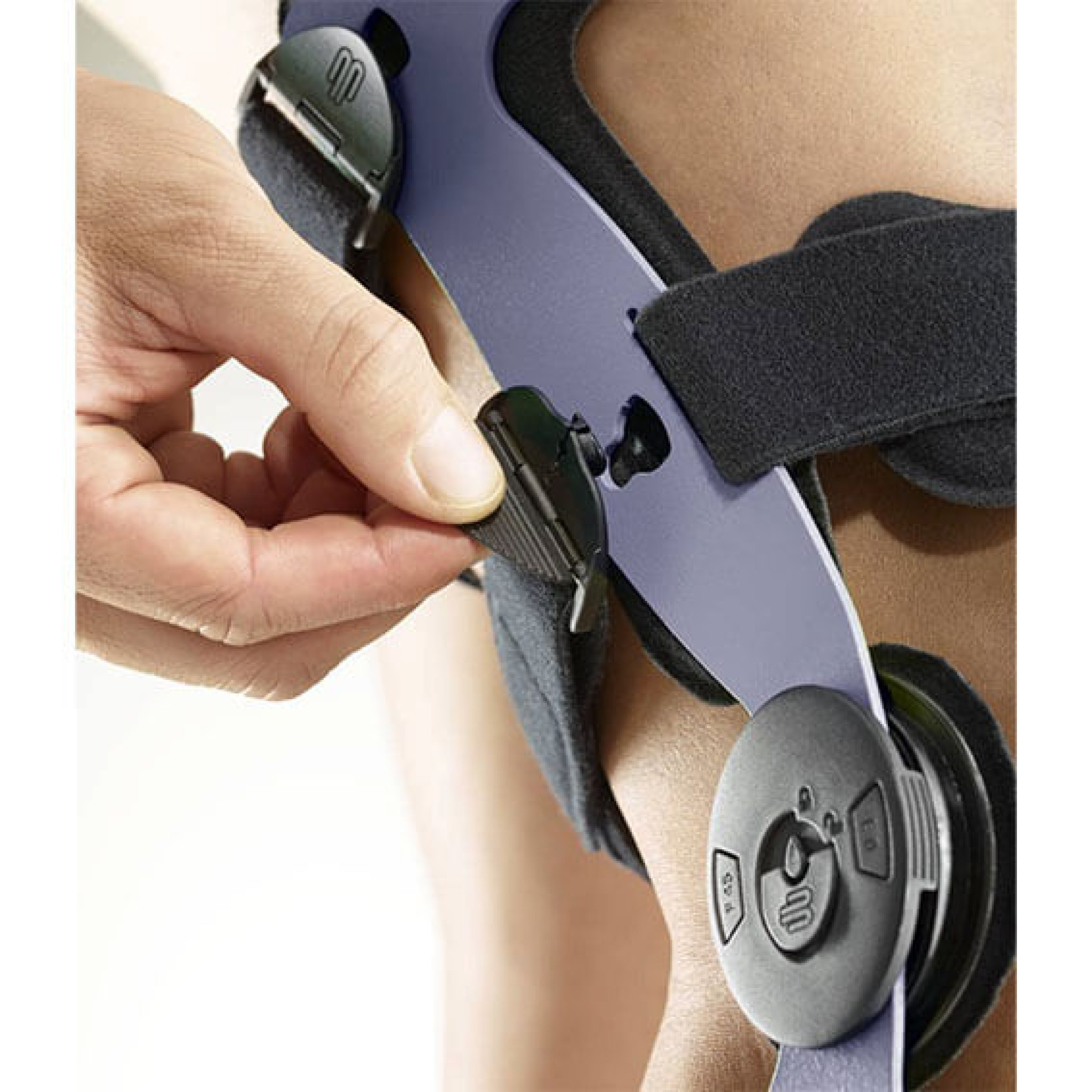 Bauerfeind SecuTec Genu Hinged Knee Brace | Access Health